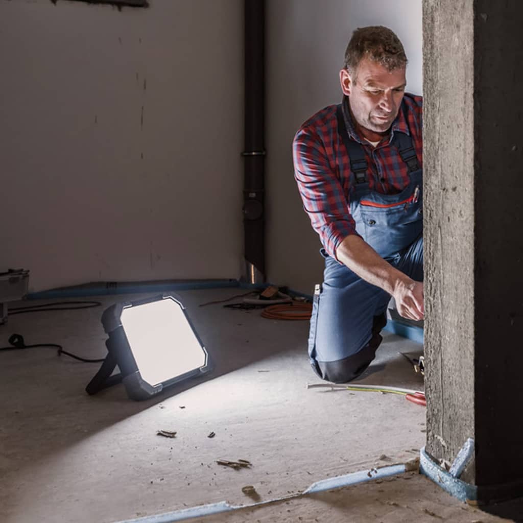 Projecteur mobile à LED DINORA avec fiche 5 m 70 W Brennenstuhl | Leroy ...